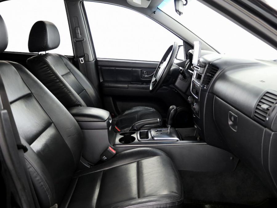 Black Kia Sorento 2007 in Tallinn, with an engine capacity of 2.50 L and mileage of 238 thousand km for 2199 €, photo 7 on AUTOMOTO.COM.LV
