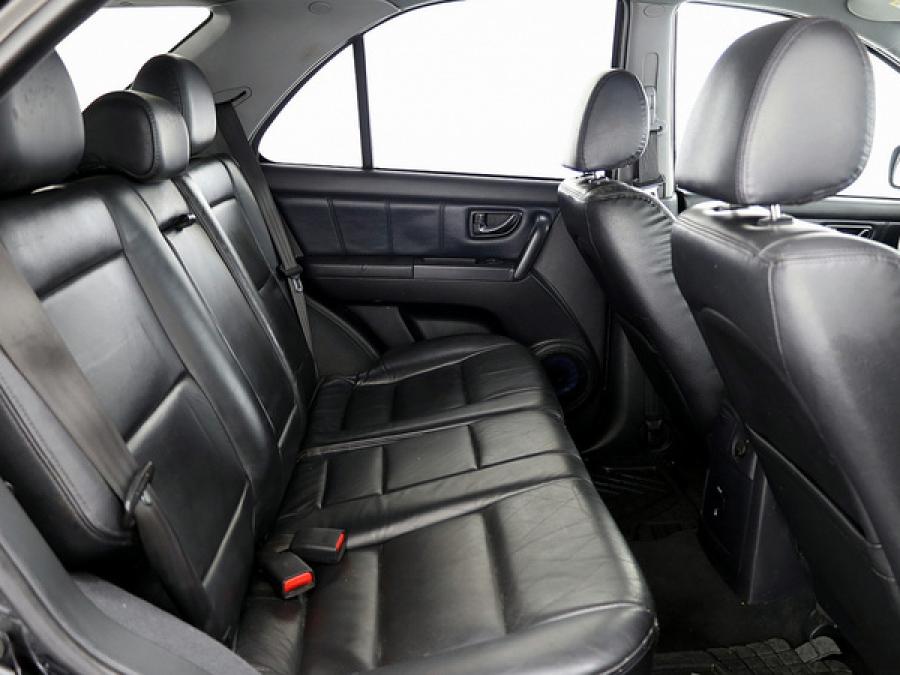 Black Kia Sorento 2007 in Tallinn, with an engine capacity of 2.50 L and mileage of 238 thousand km for 2199 €, photo 8 on AUTOMOTO.COM.LV
