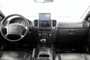 Black Kia Sorento 2007 in Tallinn, with an engine capacity of 2.50 L and mileage of 238 thousand km for 2199 €, photo 13 on AUTOMOTO.COM.LV