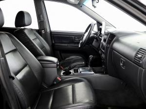 Black Kia Sorento 2007 in Tallinn, with an engine capacity of 2.50 L and mileage of 238 thousand km for 2199 €, photo 14 on AUTOMOTO.COM.LV