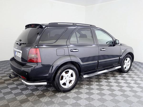 Black Kia Sorento 2007 in Tallinn, with an engine capacity of 2.50 L and mileage of 238 thousand km for 2199 €, photo 3 on AUTOMOTO.COM.LV