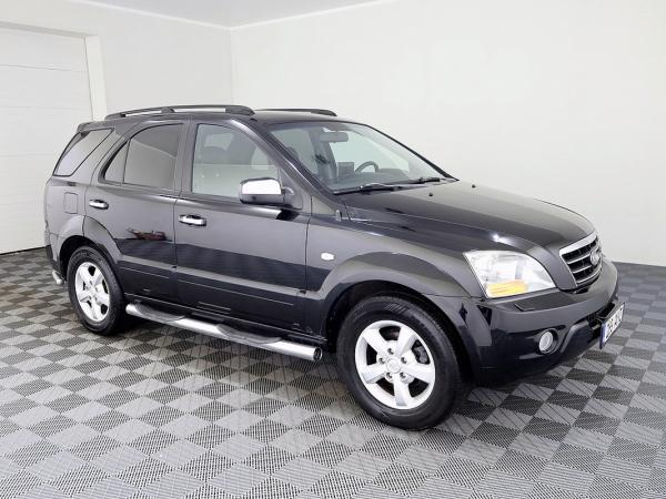 Black Kia Sorento 2007 in Tallinn, with an engine capacity of 2.50 L and mileage of 238 thousand km for 2199 €, photo 8 on AUTOMOTO.COM.LV