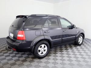 Melns Kia Sorento 2007 Tallina, ar dzinēja tilpumu 2.50 L un nobraukumu 429 tūkst. km par 1999 €, foto 12 vietnē AUTOMOTO.COM.LV