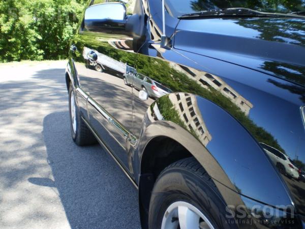 Black Kia Sorento 2007 in Daugavpils, with an engine capacity of 2.50 L and mileage of 310 thousand km for 2900 €, photo 7 on AUTOMOTO.COM.LV