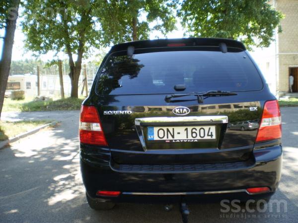 Black Kia Sorento 2007 in Daugavpils, with an engine capacity of 2.50 L and mileage of 310 thousand km for 2900 €, photo 9 on AUTOMOTO.COM.LV