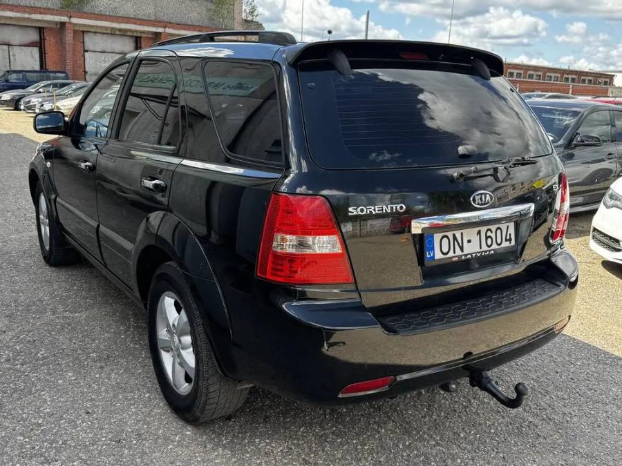 Melns Kia Sorento 2007 Daugavpils, ar dzinēja tilpumu 2.50 L un nobraukumu 308 tūkst. km par 2900 €, foto 5 vietnē AUTOMOTO.COM.LV