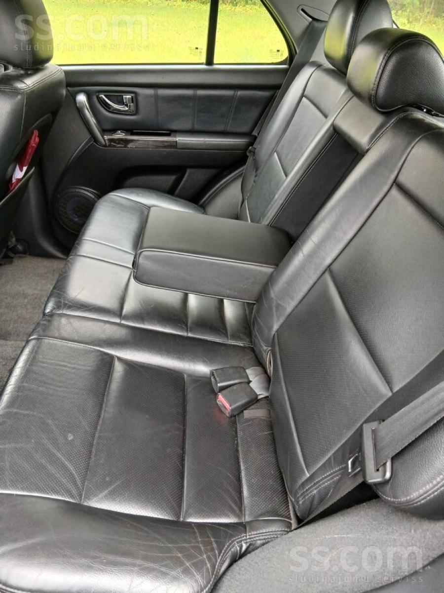Black Kia Sorento 2007 in Kuldiga, with an engine capacity of 2.50 L and mileage of 321 thousand km for 1780 €, photo 8 on AUTOMOTO.COM.LV