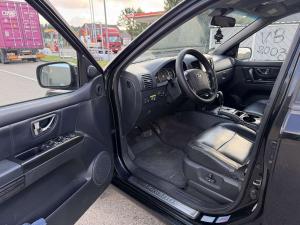 Black Kia Sorento 2007 in Kaunas, with an engine capacity of 0.00 L and mileage of 247 thousand km for 3650 €, photo 9 on AUTOMOTO.COM.LV
