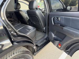 Black Kia Sorento 2007 in Kaunas, with an engine capacity of 0.00 L and mileage of 247 thousand km for 3650 €, photo 13 on AUTOMOTO.COM.LV