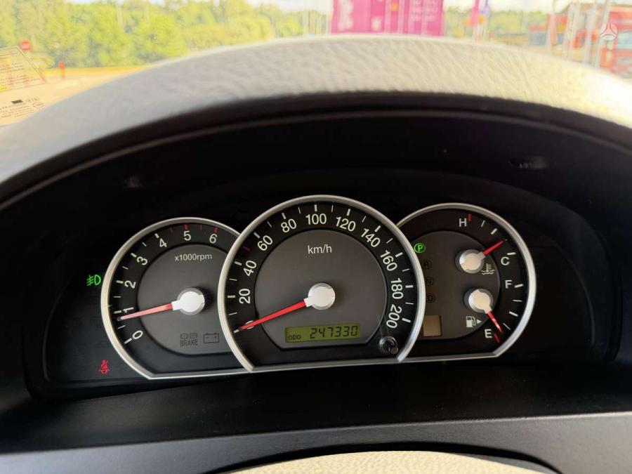 Black Kia Sorento 2007 in Kaunas, with an engine capacity of 0.00 L and mileage of 247 thousand km for 3650 €, photo 19 on AUTOMOTO.COM.LV