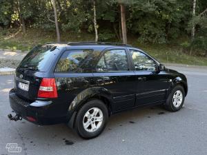 Black Kia Sorento 2007 in Vilnius, with an engine capacity of 2.50 L and mileage of 271 thousand km for 2300 €, photo 6 on AUTOMOTO.COM.LV
