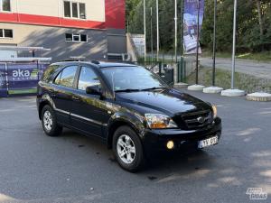 Black Kia Sorento 2007 in Vilnius, with an engine capacity of 2.50 L and mileage of 271 thousand km for 2300 €, photo 7 on AUTOMOTO.COM.LV