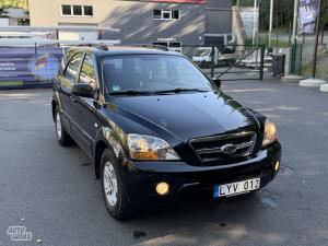 Black Kia Sorento 2007 in Vilnius, with an engine capacity of 2.50 L and mileage of 271 thousand km for 2300 €, photo 8 on AUTOMOTO.COM.LV