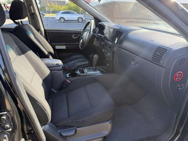 Black Kia Sorento 2007 in Vilnius, with an engine capacity of 2.50 L and mileage of 222 thousand km for 3000 €, photo 6 on AUTOMOTO.COM.LV