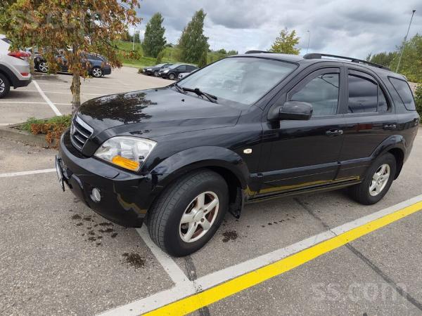 Black Kia Sorento 2007 in Daugavpils, with an engine capacity of 2.50 L and mileage of 277 thousand km for 2900 €, photo 3 on AUTOMOTO.COM.LV