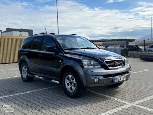 Black Kia Sorento 2007 in Kaunas, with an engine capacity of 2.50 L and mileage of 240 thousand km for 2150 €, photo 12 on AUTOMOTO.COM.LV