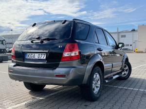 Black Kia Sorento 2007 in Kaunas, with an engine capacity of 2.50 L and mileage of 240 thousand km for 2150 €, photo 13 on AUTOMOTO.COM.LV