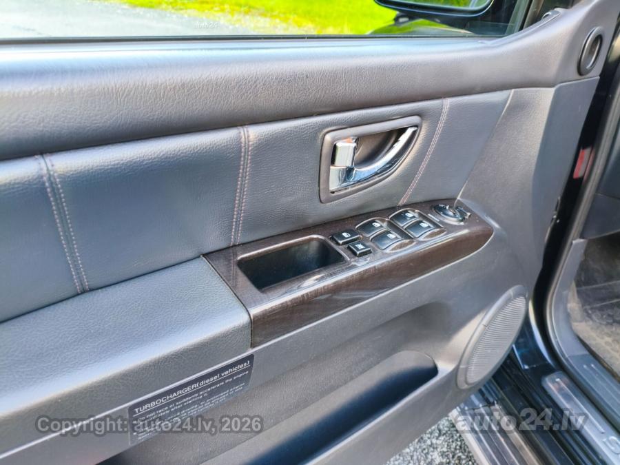 Melns Kia Sorento 2007 Tallina, ar dzinēja tilpumu 2.50 L un nobraukumu 290 tūkst. km par 2900 €, foto 15 vietnē AUTOMOTO.COM.LV