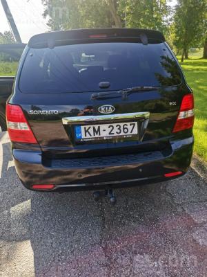 Black Kia Sorento 2008 in Dobele, with an engine capacity of 2.50 L and mileage of 293 thousand km for 4000 €, photo 4 on AUTOMOTO.COM.LV