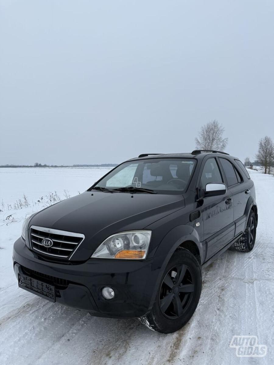 Black Kia Sorento 2008 in Prienai, with an engine capacity of 2.50 L and mileage of 188 thousand km for 2950 €, photo 1 on AUTOMOTO.COM.LV