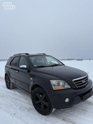 Black Kia Sorento 2008 in Prienai, with an engine capacity of 2.50 L and mileage of 188 thousand km for 2950 €, photo 4 on AUTOMOTO.COM.LV