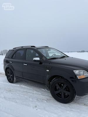Black Kia Sorento 2008 in Prienai, with an engine capacity of 2.50 L and mileage of 188 thousand km for 2950 €, photo 6 on AUTOMOTO.COM.LV