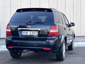 Black Kia Sorento 2008 in Riga, with an engine capacity of 2.50 L and mileage of 300 thousand km for 3650 €, photo 7 on AUTOMOTO.COM.LV