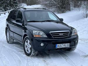 Black Kia Sorento 2008 in Ukmerge, with an engine capacity of 2.50 L and mileage of 303 thousand km for 3650 €, photo 2 on AUTOMOTO.COM.LV