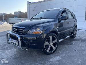 Melns Kia Sorento 2008 Kauņa, ar dzinēja tilpumu 2.50 L un nobraukumu 300 tūkst. km par 3400 €, foto  vietnē AUTOMOTO.COM.LV