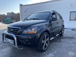 Melns Kia Sorento 2008 Kauņa, ar dzinēja tilpumu 2.50 L un nobraukumu 300 tūkst. km par 3400 €, foto 2 vietnē AUTOMOTO.COM.LV