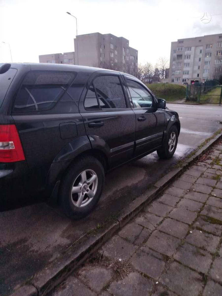 Melns Kia Sorento 2008 Kretinga, ar dzinēja tilpumu 2.50 L un nobraukumu 235 tūkst. km par 3150 €, foto 2 vietnē AUTOMOTO.COM.LV