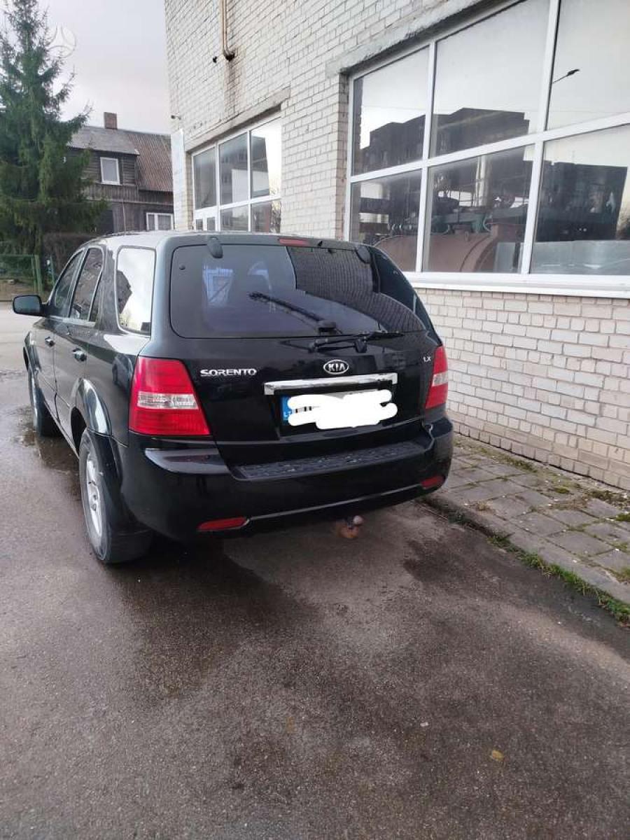 Melns Kia Sorento 2008 Kretinga, ar dzinēja tilpumu 2.50 L un nobraukumu 235 tūkst. km par 3150 €, foto 3 vietnē AUTOMOTO.COM.LV