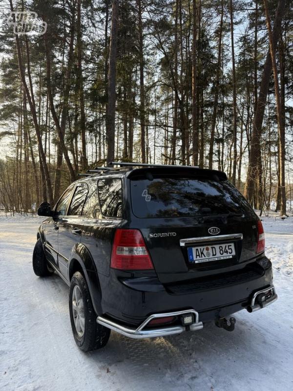 Black Kia Sorento 2008 in Prienai, with an engine capacity of 2.50 L and mileage of 239 thousand km for 3650 €, photo 4 on AUTOMOTO.COM.LV