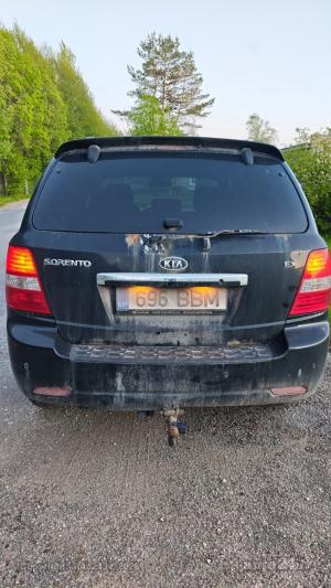 Melns Kia Sorento 2008 Tallina, ar dzinēja tilpumu 2.50 L un nobraukumu 0 tūkst. km par 2000 €, foto 6 vietnē AUTOMOTO.COM.LV