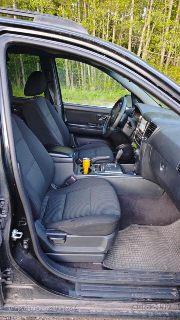 Black Kia Sorento 2008 in Tallinn, with an engine capacity of 2.50 L and mileage of 0 thousand km for 2000 €, photo 8 on AUTOMOTO.COM.LV
