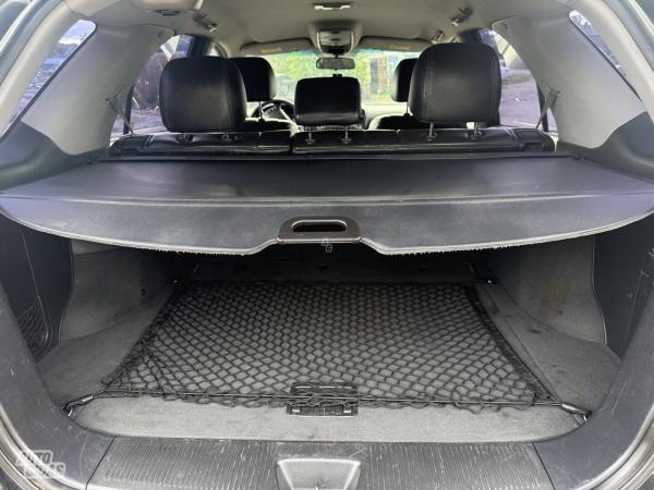 Black Kia Sorento 2008 in Prienai, with an engine capacity of 2.50 L and mileage of 211 thousand km for 3500 €, photo 9 on AUTOMOTO.COM.LV