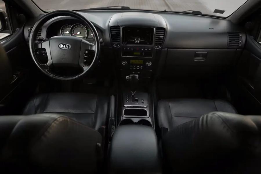 Melns Kia Sorento 2008 Jelgava, ar dzinēja tilpumu 2.50 L un nobraukumu 274 tūkst. km par 4100 €, foto 9 vietnē AUTOMOTO.COM.LV