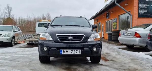 Melns Kia Sorento 2008 Valmiera, ar dzinēja tilpumu 2.50 L un nobraukumu 288 tūkst. km par 1800 €, foto 8 vietnē AUTOMOTO.COM.LV
