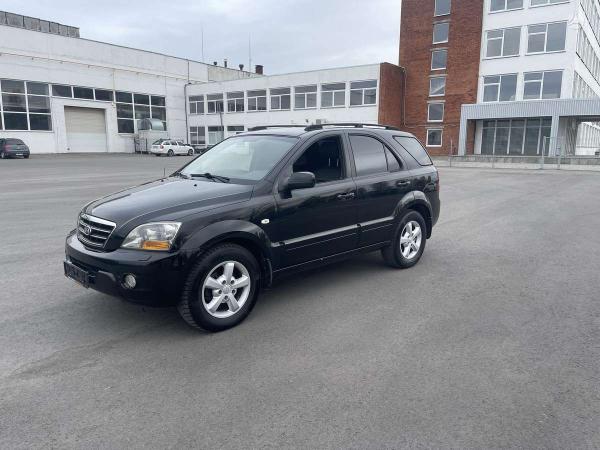 Melns Kia Sorento 2008 Marijampole, ar dzinēja tilpumu 2.50 L un nobraukumu 270 tūkst. km par 2800 €, foto 2 vietnē AUTOMOTO.COM.LV