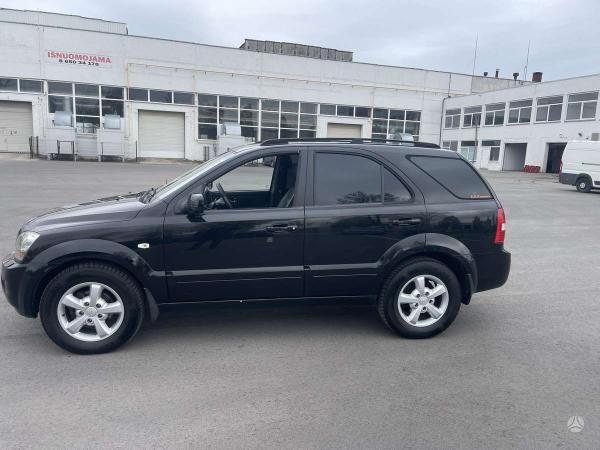 Melns Kia Sorento 2008 Marijampole, ar dzinēja tilpumu 2.50 L un nobraukumu 270 tūkst. km par 2800 €, foto 3 vietnē AUTOMOTO.COM.LV