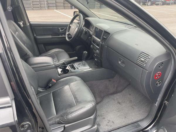 Melns Kia Sorento 2008 Marijampole, ar dzinēja tilpumu 2.50 L un nobraukumu 270 tūkst. km par 2800 €, foto 10 vietnē AUTOMOTO.COM.LV