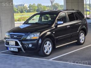 Melns Kia Sorento 2008 Rīga, ar dzinēja tilpumu 2.50 L un nobraukumu 300 tūkst. km par 1990 €, foto  vietnē AUTOMOTO.COM.LV
