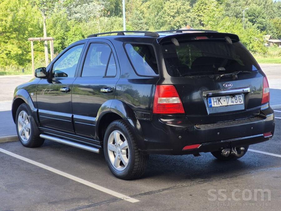 Melns Kia Sorento 2008 Rīga, ar dzinēja tilpumu 2.50 L un nobraukumu 300 tūkst. km par 1990 €, foto 5 vietnē AUTOMOTO.COM.LV