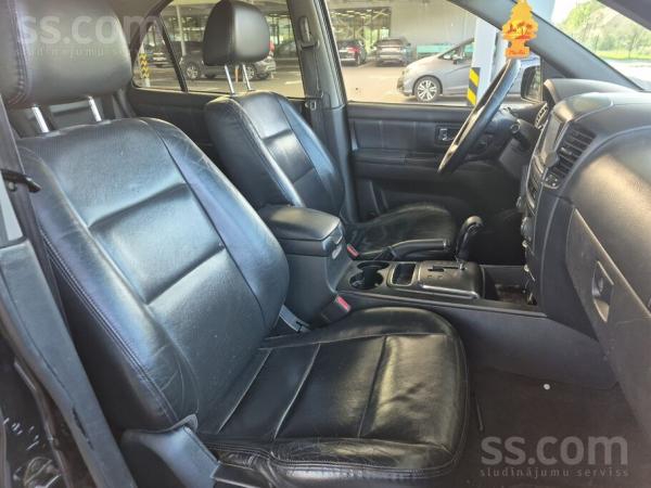Melns Kia Sorento 2008 Rīga, ar dzinēja tilpumu 2.50 L un nobraukumu 300 tūkst. km par 1990 €, foto 6 vietnē AUTOMOTO.COM.LV