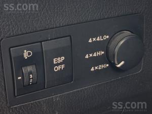 Melns Kia Sorento 2008 Rīga, ar dzinēja tilpumu 2.50 L un nobraukumu 300 tūkst. km par 1990 €, foto 12 vietnē AUTOMOTO.COM.LV