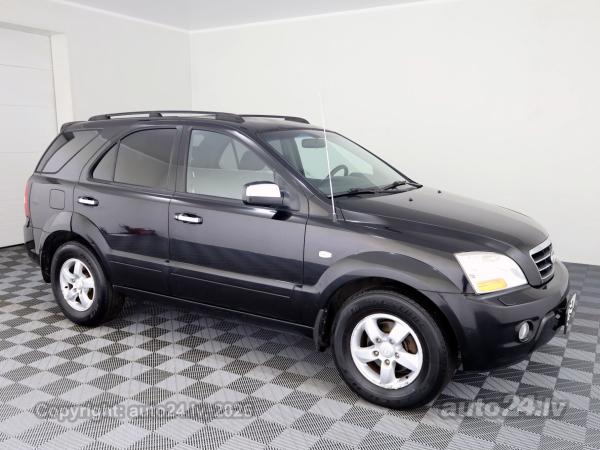 Black Kia Sorento 2008 in Tallinn, with an engine capacity of 2.50 L and mileage of 339 thousand km for 1899 €, photo 1 on AUTOMOTO.COM.LV