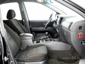 Black Kia Sorento 2008 in Tallinn, with an engine capacity of 2.50 L and mileage of 339 thousand km for 1899 €, photo 7 on AUTOMOTO.COM.LV