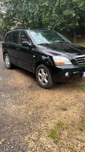 Black Kia Sorento 2008 in Riga, with an engine capacity of 2.50 L and mileage of 338 thousand km for 2300 €, photo 5 on AUTOMOTO.COM.LV