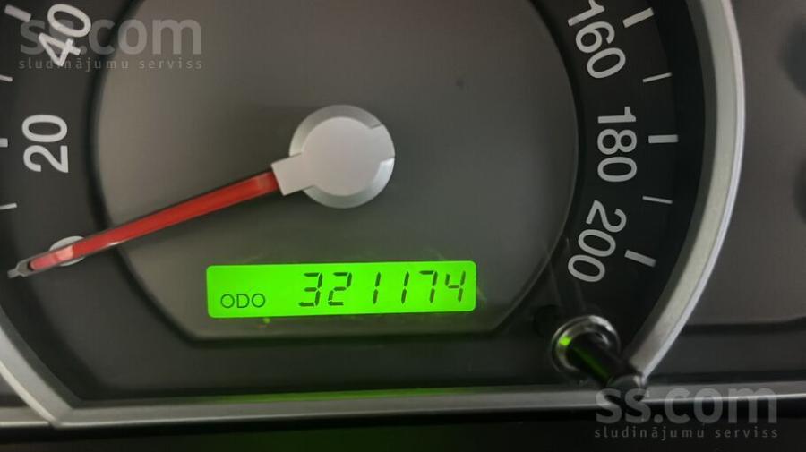 Black Kia Sorento 2008 in Riga, with an engine capacity of 2.50 L and mileage of 338 thousand km for 2300 €, photo 11 on AUTOMOTO.COM.LV