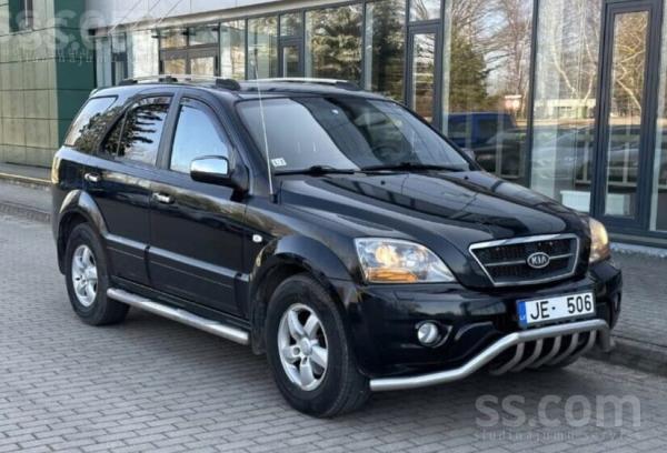 Black Kia Sorento 2008 in Liepaja, with an engine capacity of 2.50 L and mileage of 241 thousand km for 3790 €, photo 3 on AUTOMOTO.COM.LV